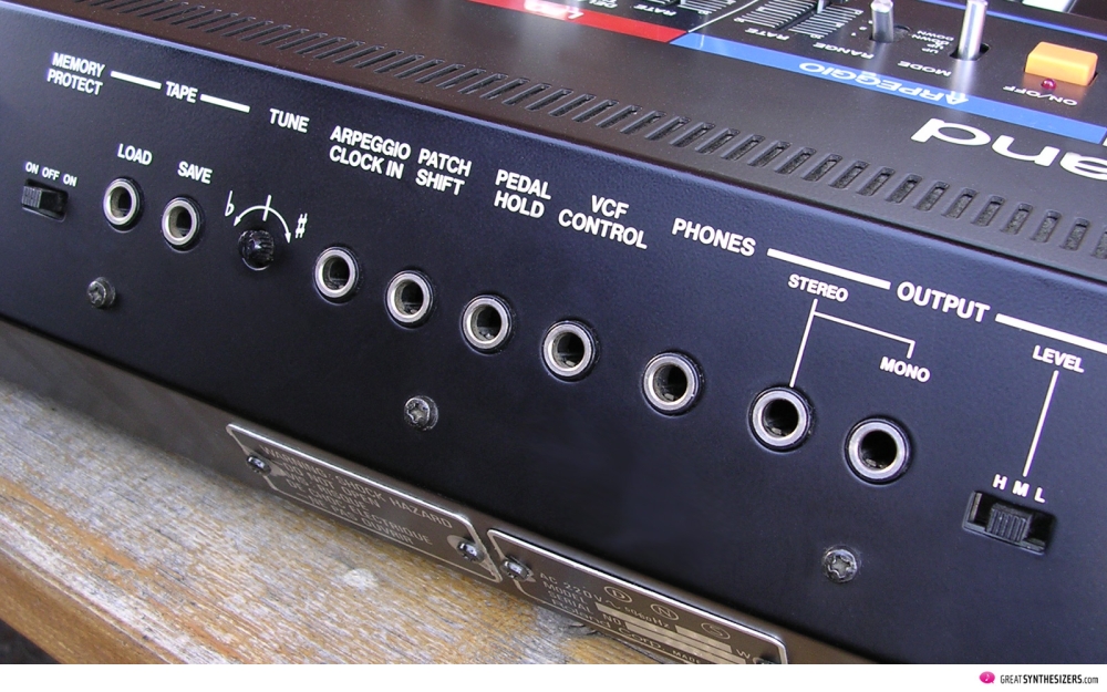 Roland Juno-60 - a classic with lots of charme - GreatSynthesizers