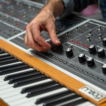 Knifonium - Tube Synthesizer - GreatSynthesizers