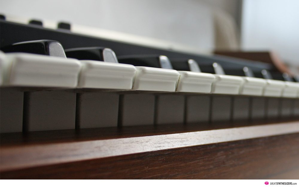 Roland VP-330 - figurehead of the Vocoder Hype - GreatSynthesizers